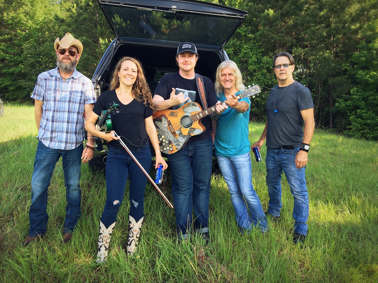 2 PIES … Carolina based model Maddi Cally appears in Early Ray “Apple ...